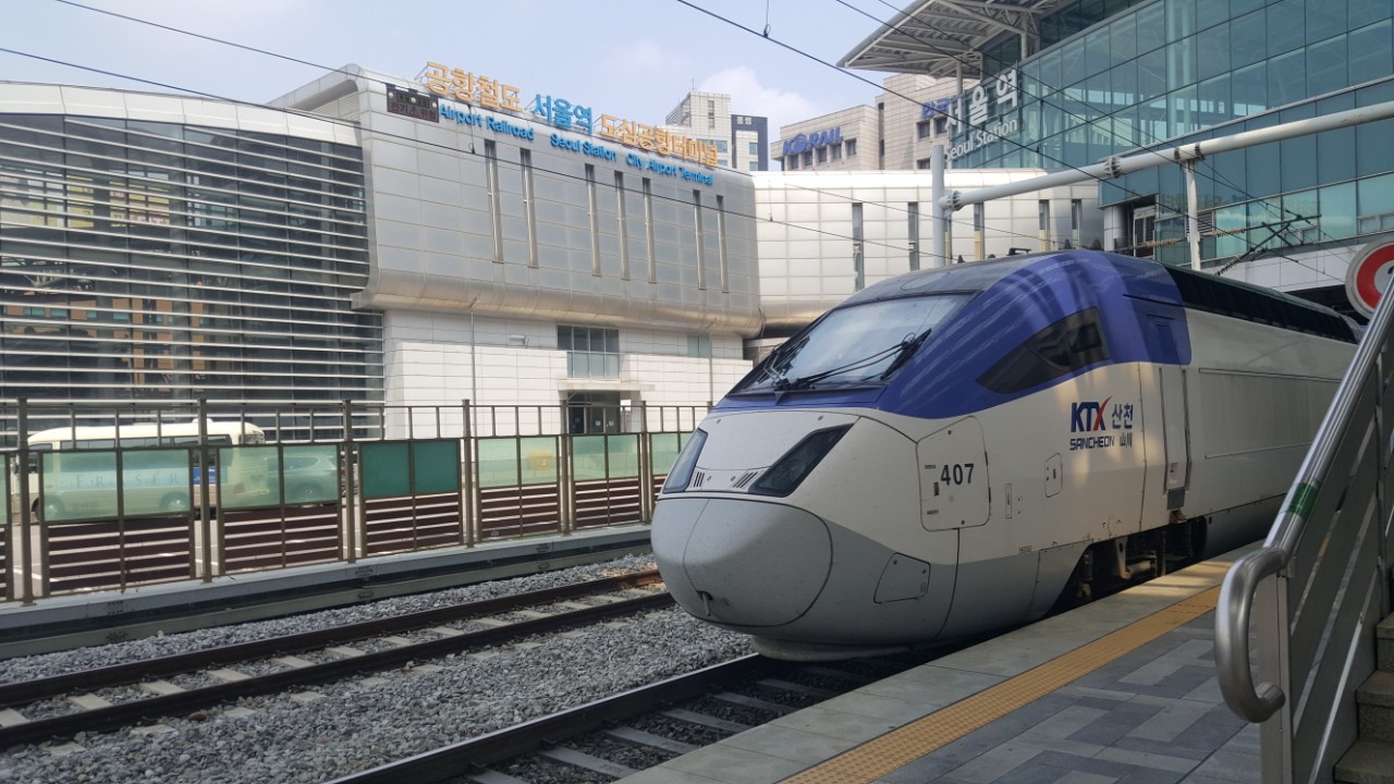 서울역 14번(강릉선 전용)승강장 에서 출발하는 동해행 KTX-산천 열차 입니다 이 열차는 경의중앙선 으로가야하기에 경부선 열차는 1선 ... : Hmmsim2노선배포 | BAND