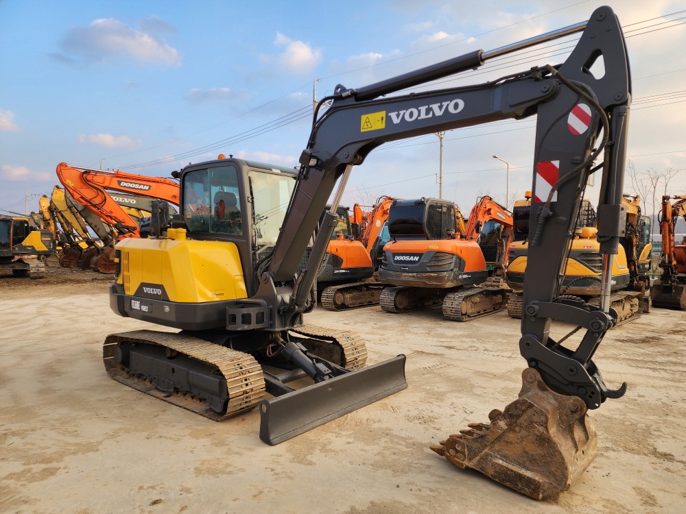 볼보 02 EC60E 16년 외관 깨끗+가동시간 적은 중고 굴삭기 팝니다. ☆장비명: EC60E ☆년식: 2016년 ☆연락처: 0... : 전원주택 귀농. 귀촌. 땅 ...