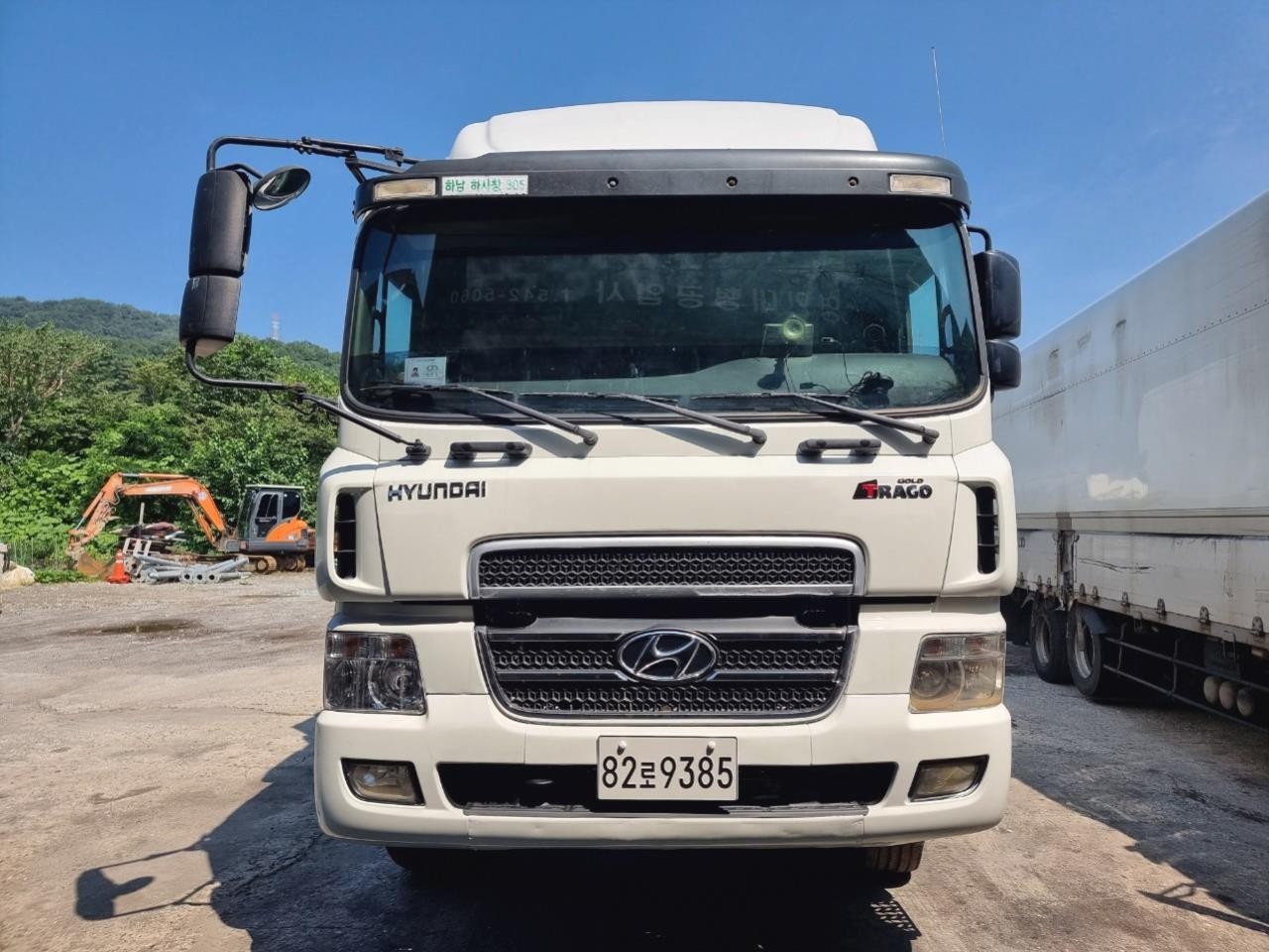 화물차/특장차/살수차/덤프트럭/탱크로리/암롤트럭/윙바디/중고트럭/카고트럭/건설장비/중고차 | BAND