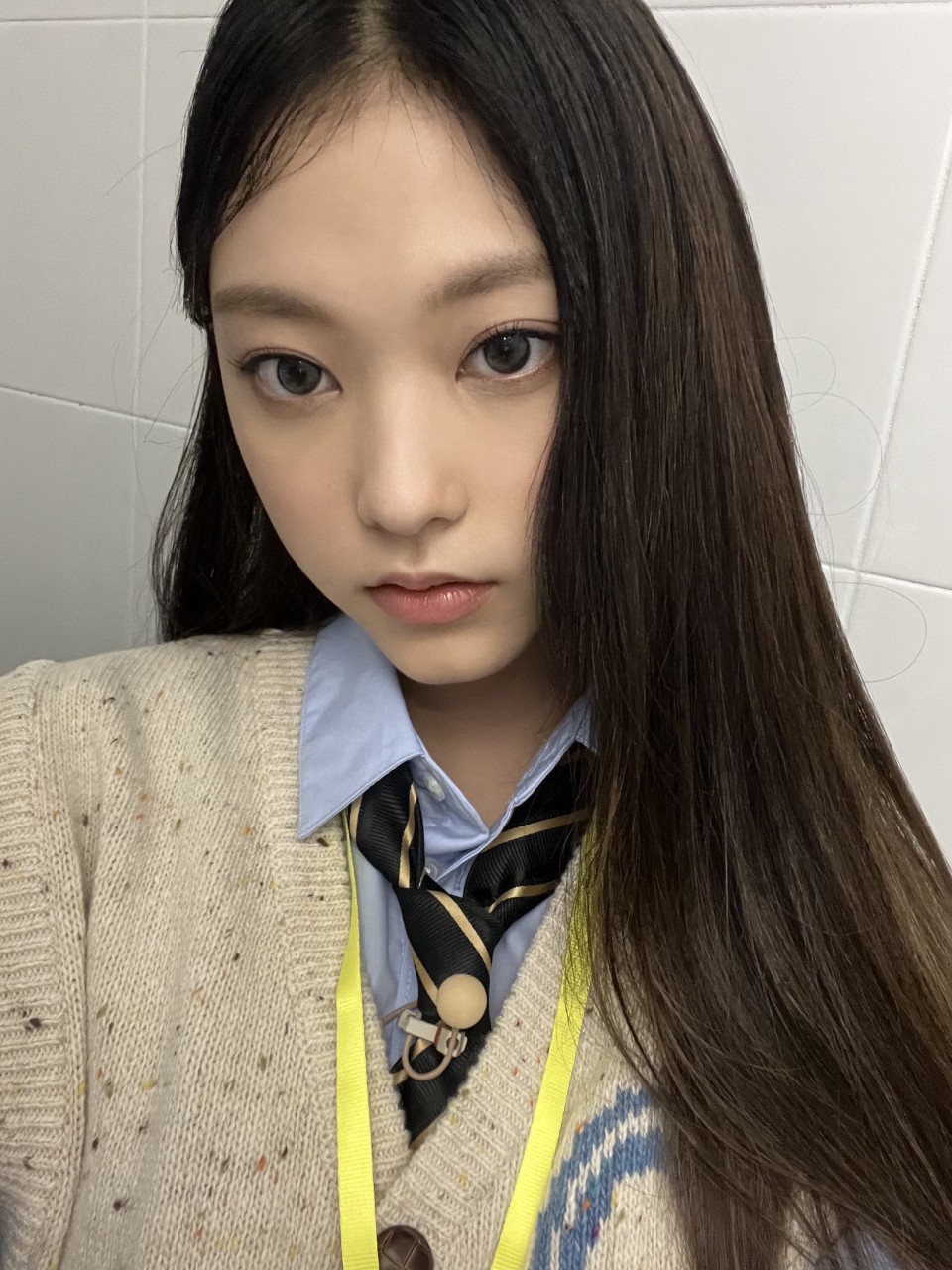 뉴진스 해린 사진공유 페이지 : BAND Page