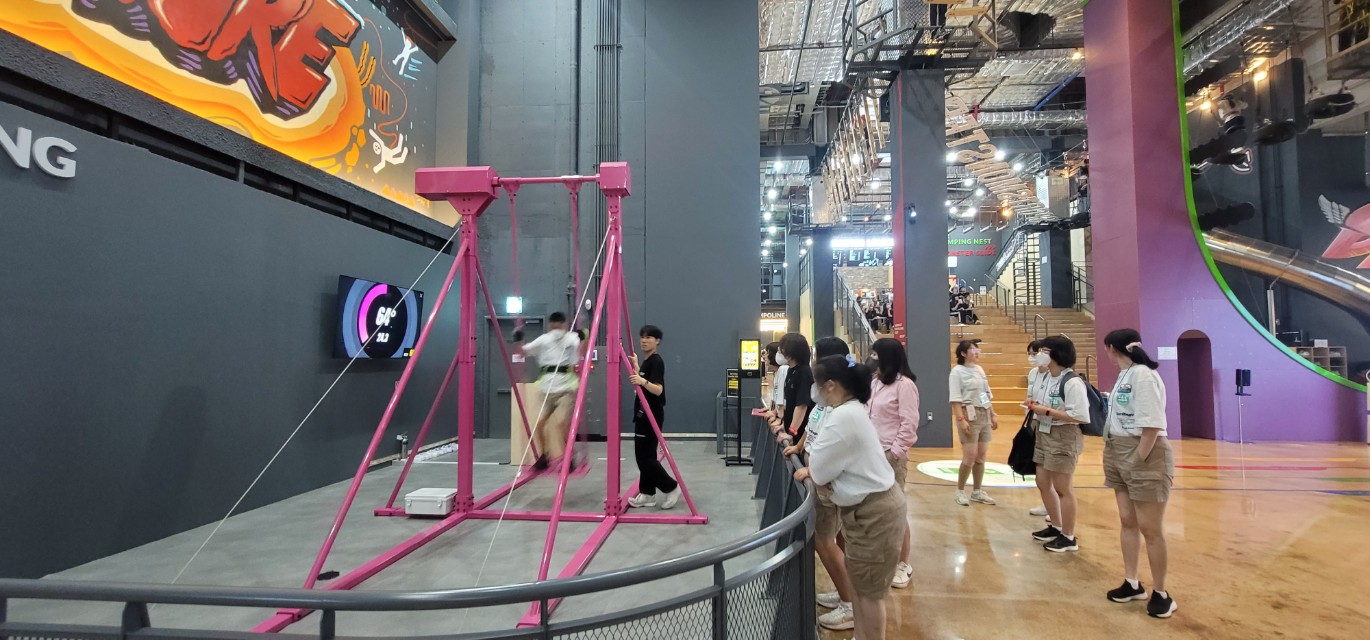 오늘은 일자리 참여자참여형특화형분들이 안성스타필드 스포츠몬스터로 단기스포츠 체험을 다녀왔습니다 이번 단기스포츠체험은 부여군장애인체육 부여군장애인종합복지관 Band