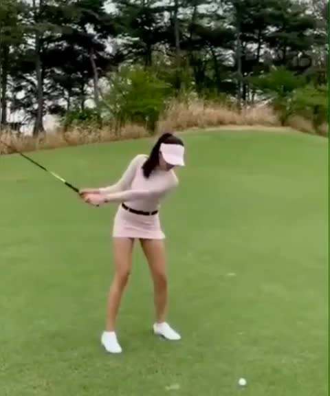 골프기초레슨 🏑🏑임 팩 트 임팩트 강하게 연습하기 좋은 임팩트가 볼의 비거리와 볼을 원하는 방향으로 보낼 수 있습니다 임팩트