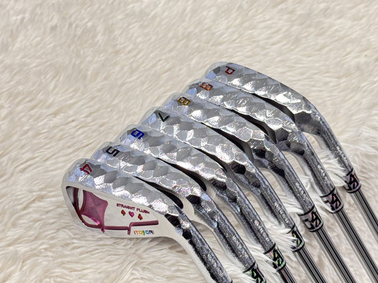 이토보리 M5 포커페이스 CB 레인보우 커스텀 아이언! . . . . . . . . 정품 이토보리 포커페이스CB 아이언 입니다! 영롱하게... : TNT GOLF | BAND