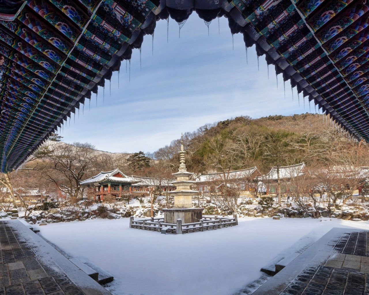 photo by 백승환 56 김천 #풍경사진 #겨울 직지사 설경 경북 김천 직지사에서 ㆍ 하루에사진한장(사진전문 커뮤니티밴드) htt... : 하루에 사진한장 : BAND Page