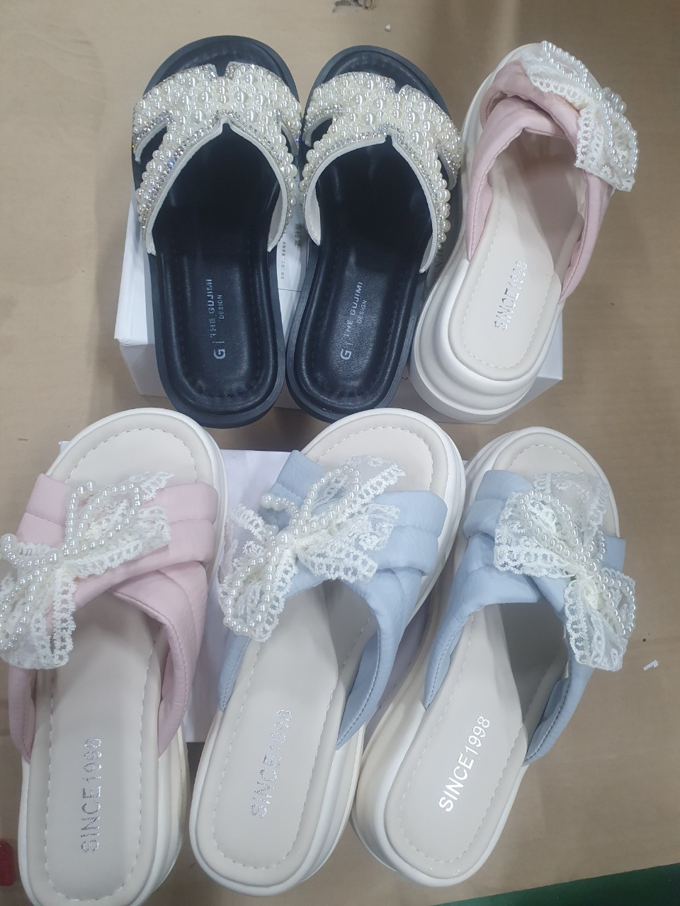 저큐빅 슬리퍼. 이벤트당첨과 리본슬리퍼. 부드럽고 너무좋네요~~~♡♡♡ : 옥아슈 | BAND